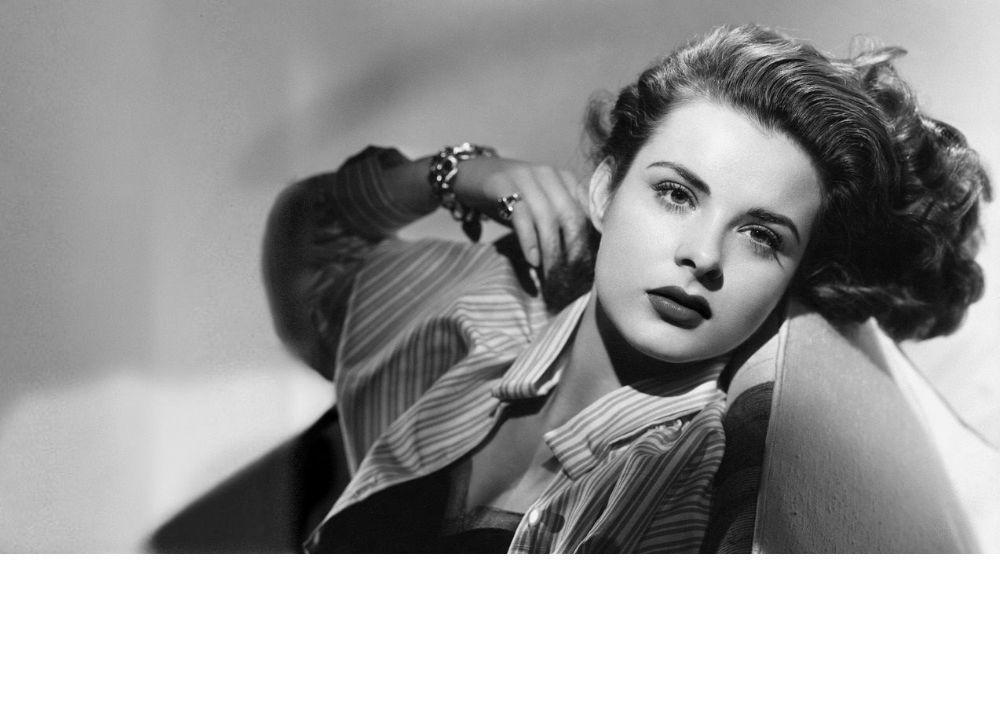 Elizabeth Jean Peters Height, Weight, Body Measurements - Searchceleb